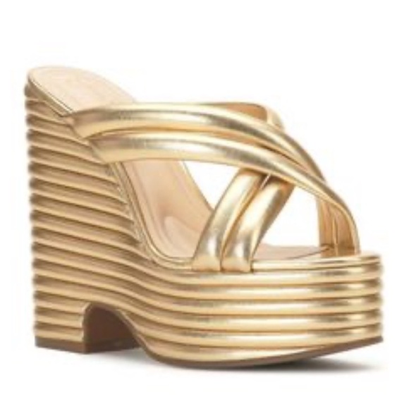 Jessica Simpson | Shoes | Jessica Simpson Gold Metallic Italia Nappa ...